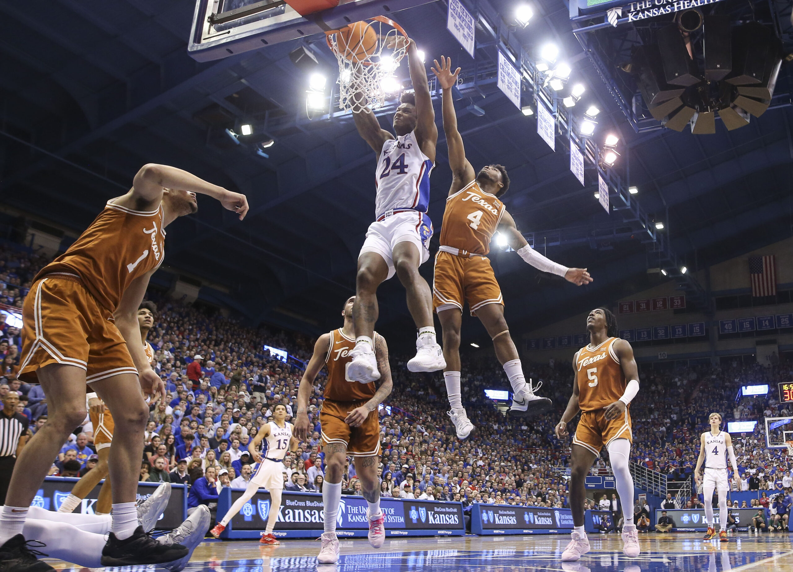 No. 9 Kansas emphasizes getting to the rim in win over No. 5 Texas ...